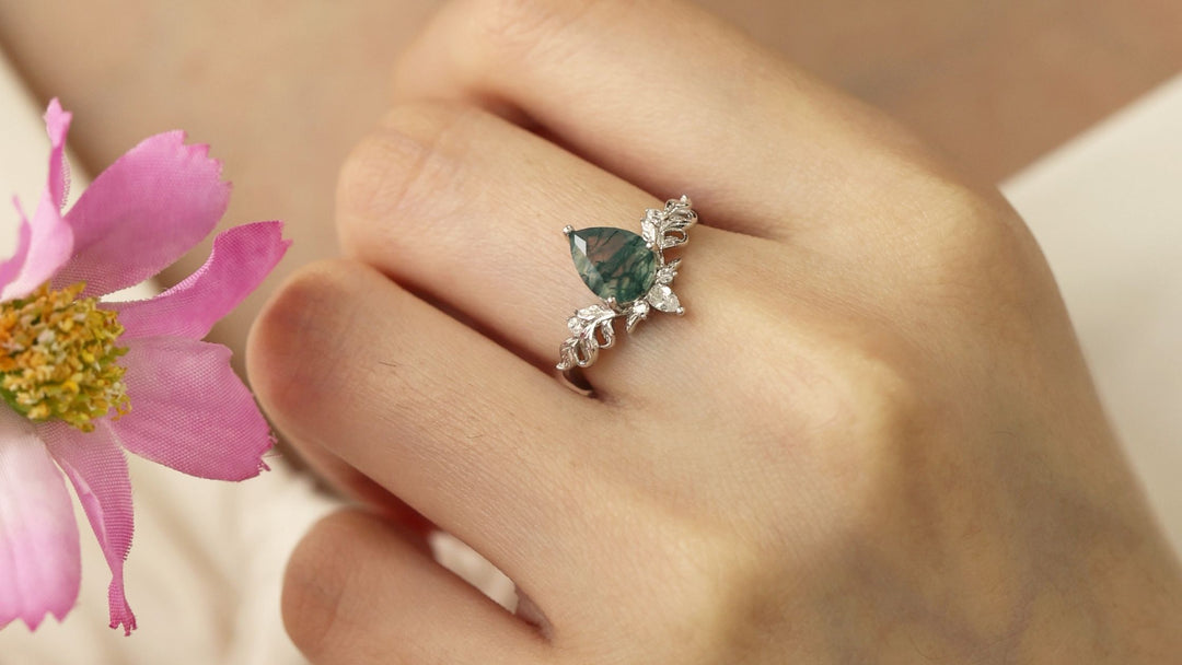 A GUIDE TO PROMISE RING – Azura New York